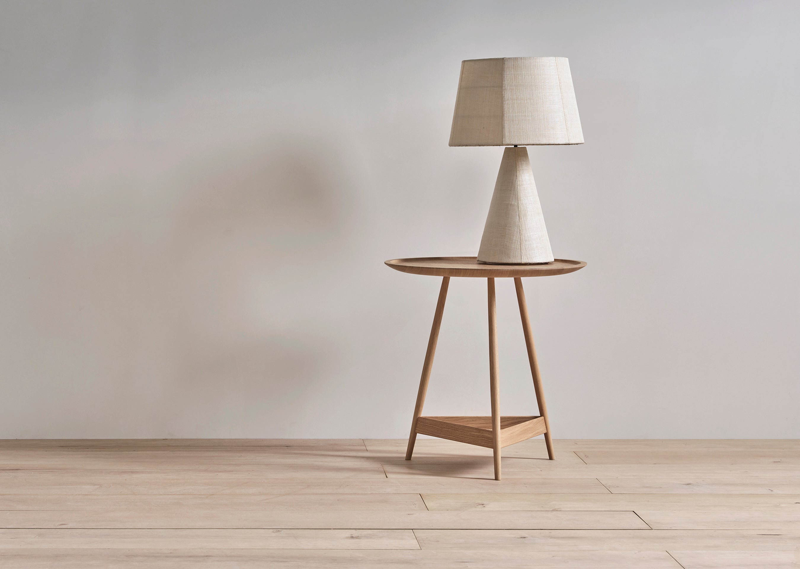 Refined elegance by PINCH | View the Clyde lamp table – PINCH London